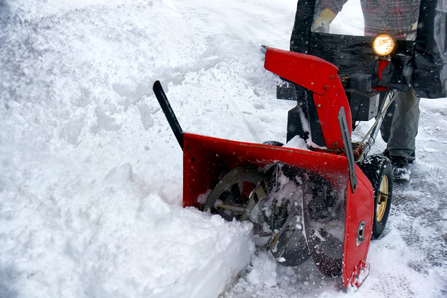 Comment fonctionne une souffleuse à neige