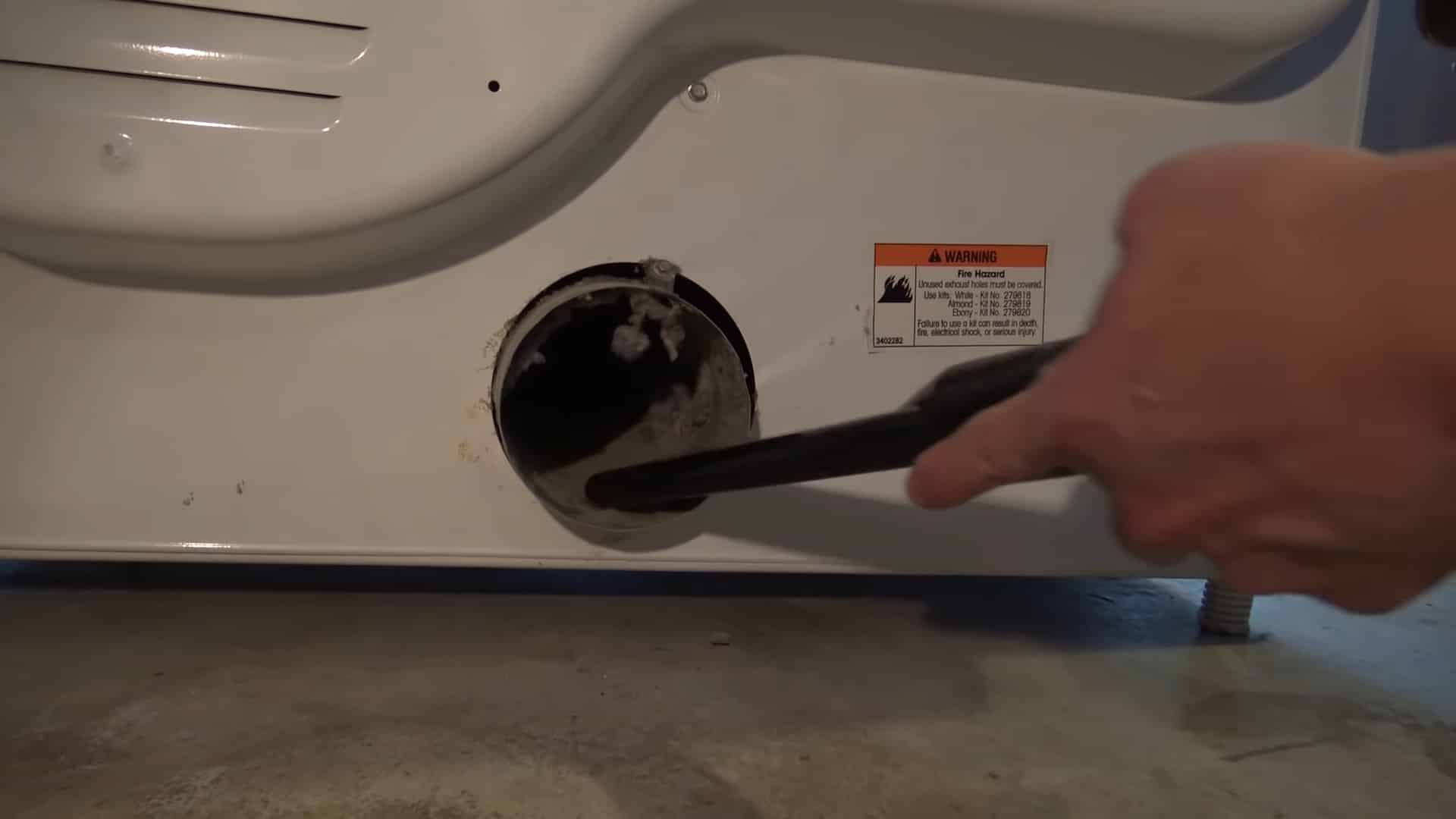 Comment installer le tuyau d’évent d’une sécheuse